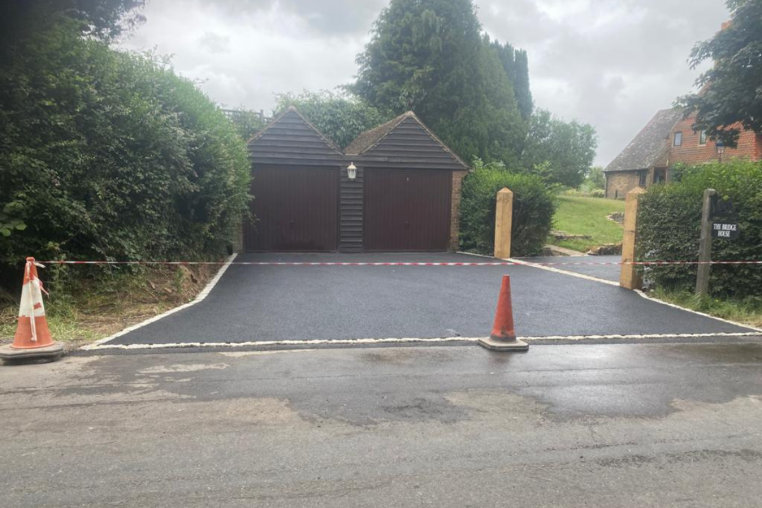 New Asphalt Driveway With Granite Setts, West Sussex - SGS Surfacing